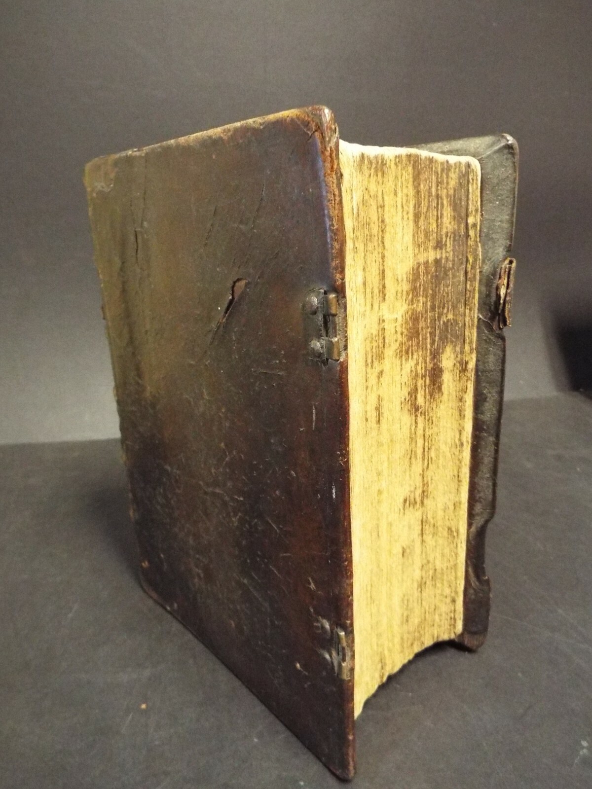 1743 Christopher Saur-2nd Bible printed in America- 1st European ...