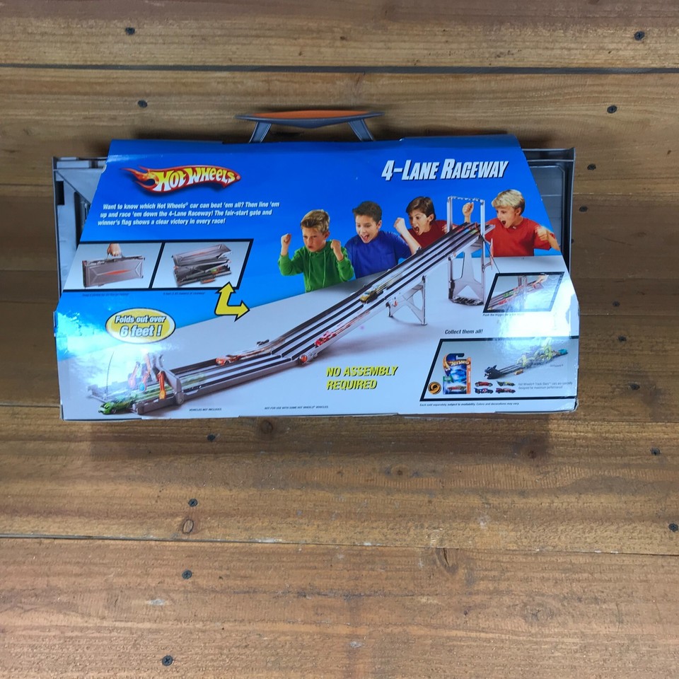 HOT WHEELS 4 LANE RACEWAY 6 FT. FOLDING PORTABLE RACE TRACK 2006 MATTEL ...