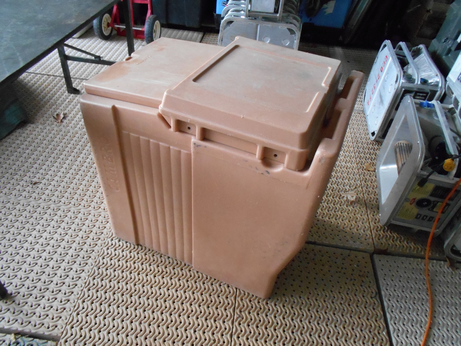 MILITARY SURPLUS CAMBRO ICE CHEST BOX COOLER KITCHEN TRAILER MISSING ...