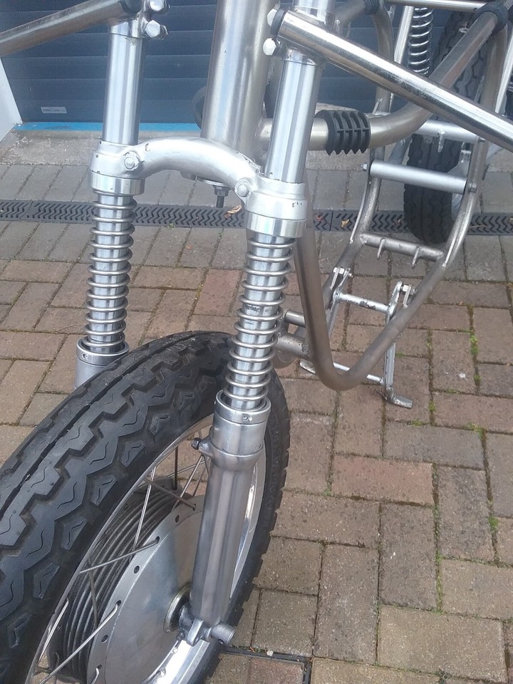 Norton/triton featherbed frame wide line rolling chassis project (May ...