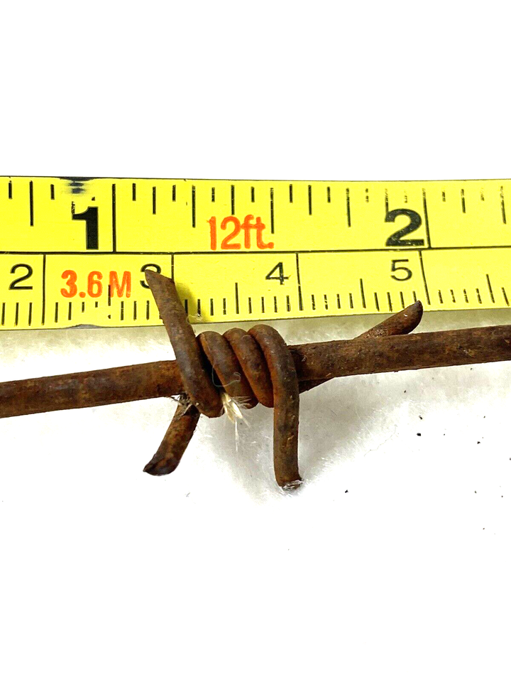 ANTIQUE SINGLE STRAND DOUBLE TWIST BARBED WIRE FENCING,RUSTY,VINTAGE ...