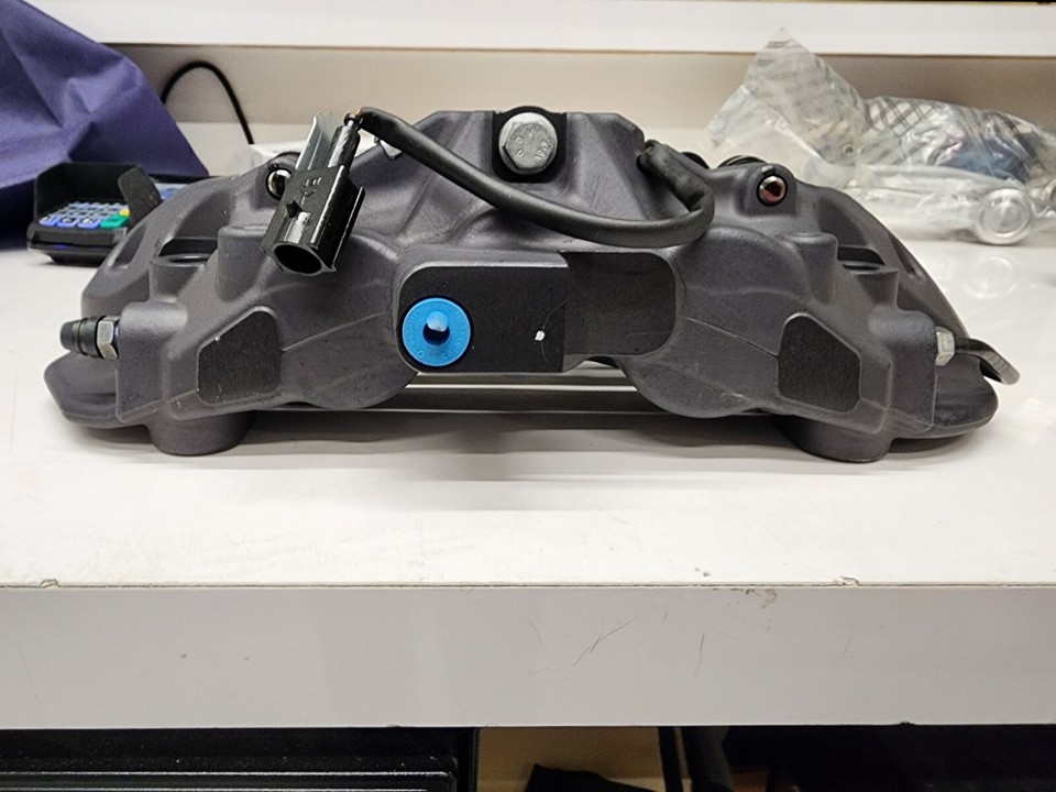 Maserati Brake Caliper Left Front 670030943 | eBay