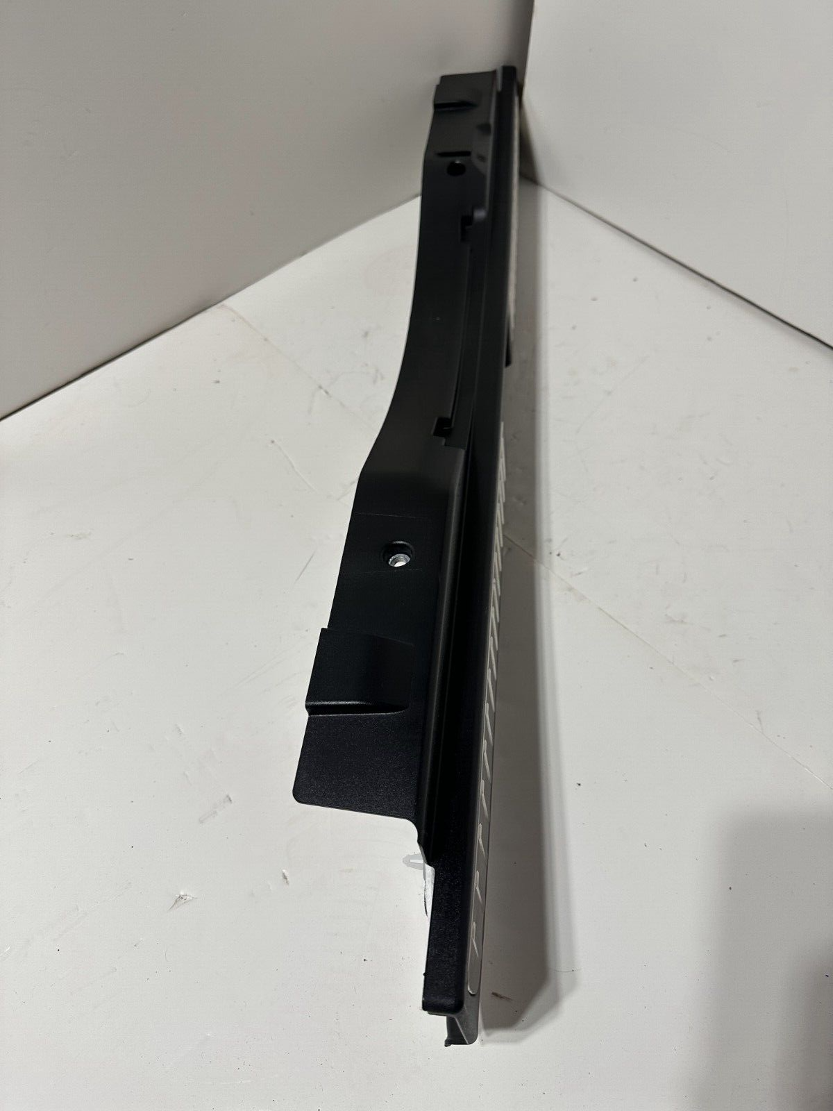 2017 Mercedes-Benz Gls-class X166 Boot Sill Cover Trim A1666900401 for ...