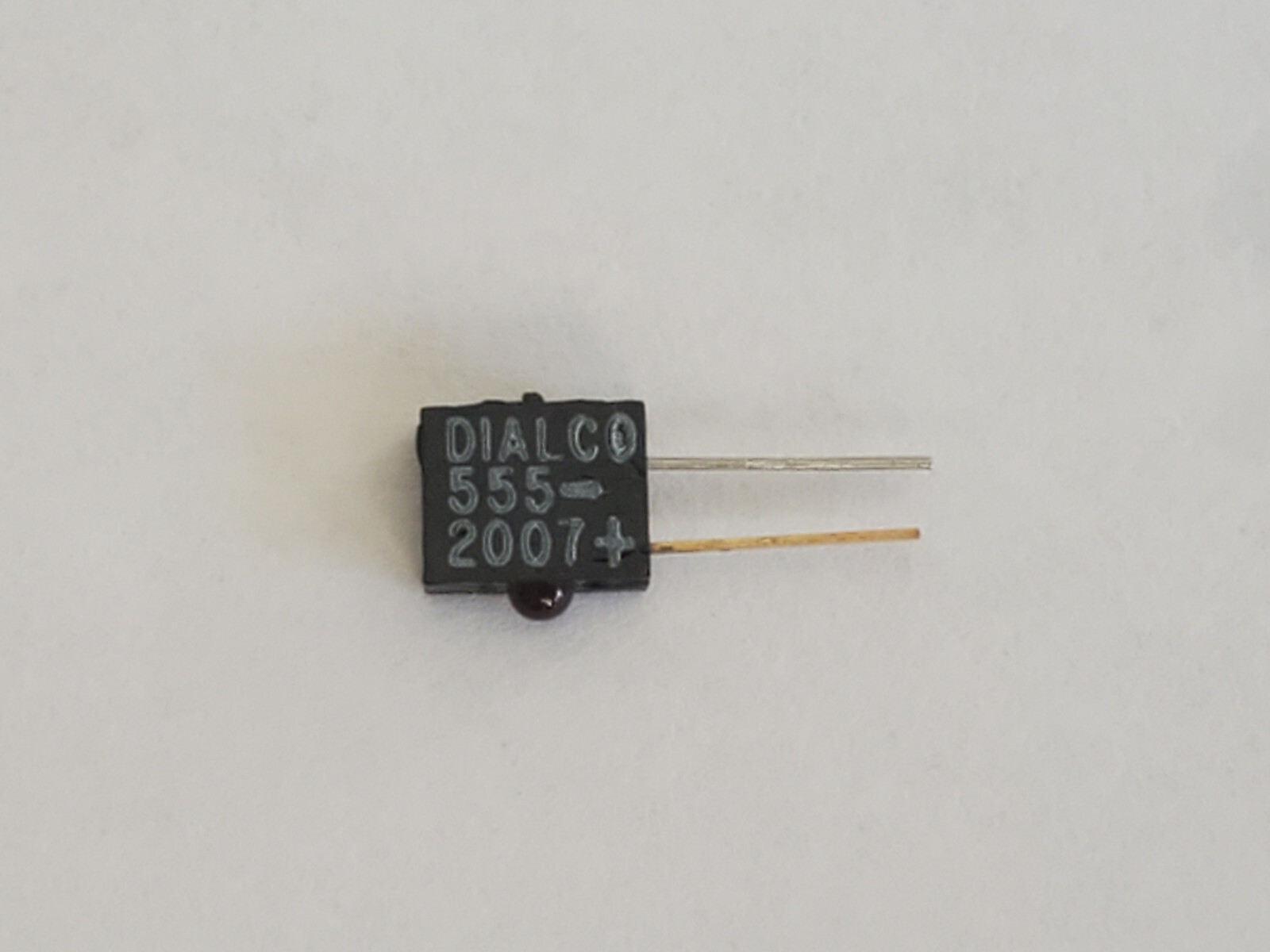 5pcs Dialco 555-2007 LED PCB Right Angle Indicator | eBay