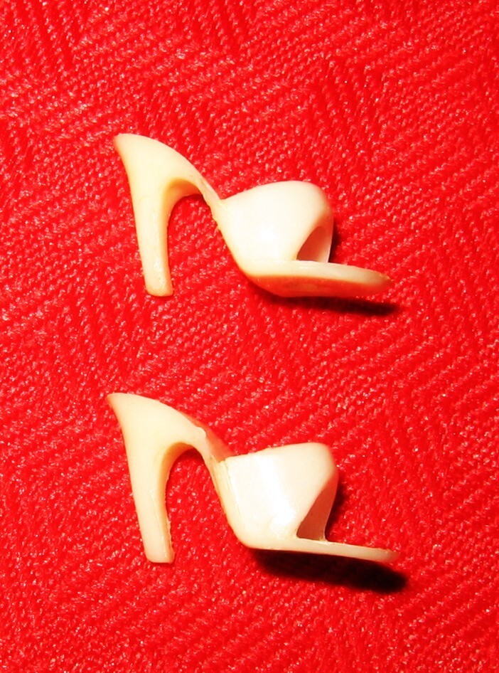VINTAGE #1 ONE 1959 PONYTAIL BARBIE HOLES IN FEET WHITE OPEN TOE SHOES ...