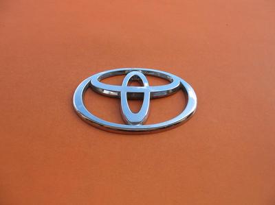 2001-2003 Toyota Prius Hybrid Front End Hood Chrome Emblem Logo Badge ...