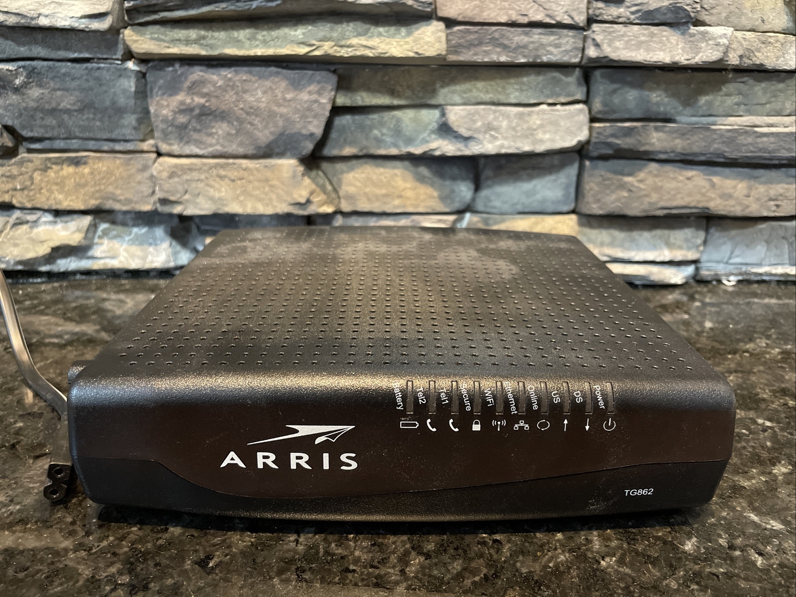 Arris TG862G Wireless DOCSIS 3.0 Cable Gateway Router Modem with ...