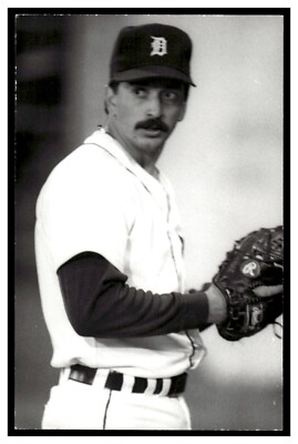 Mike Munoz (1991) Detroit Tigers Vintage Baseball Postcard Rd3 | eBay