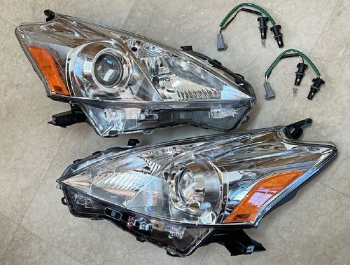 12-14 Genuine USDM Halogen Toyota Prius V Headlight Set Left/Right ...