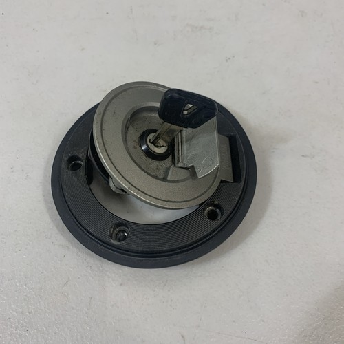 2023 22-23 Yamaha YZFR7 YZF R7 Lock Locking Fuel Gas Cap With Key OEM ...