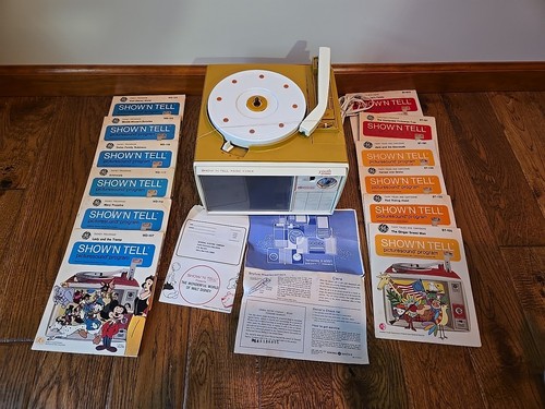 Vintage 1960's GE Show 'N Tell Phono Viewer Record Player projector Toy ...
