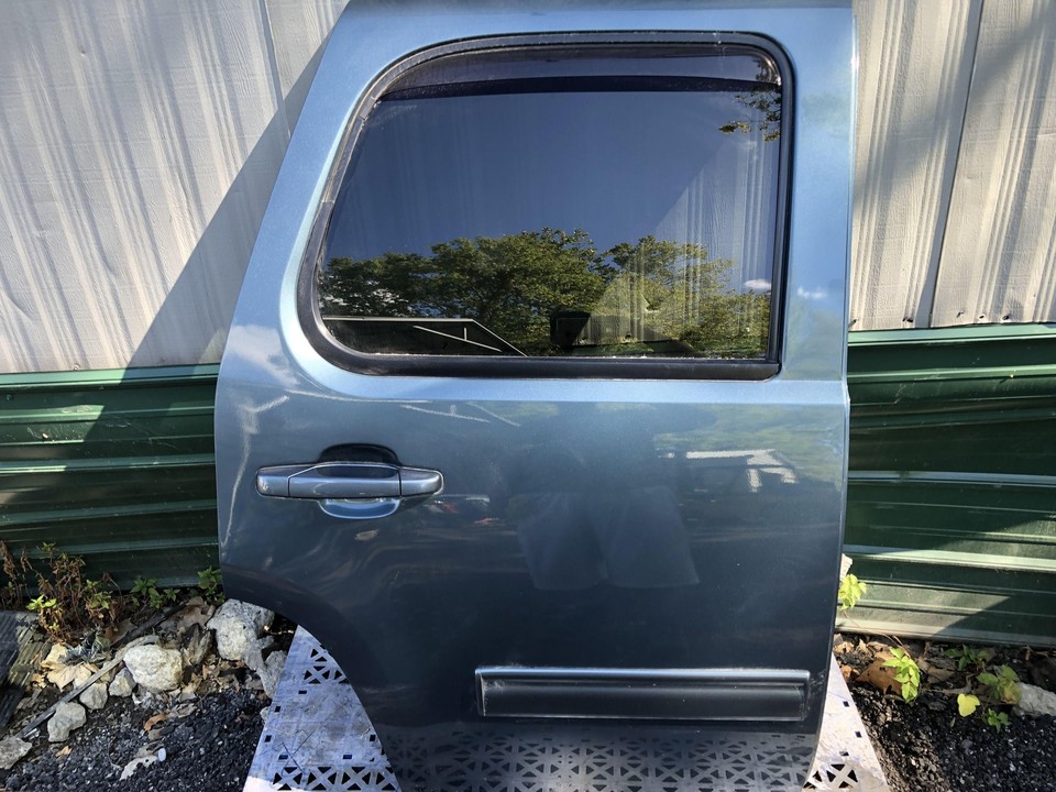 2007-2014 GMC YUKON REAR PASSENGER RIGHT DOOR STEALTH GRAY (928L) OEM ...