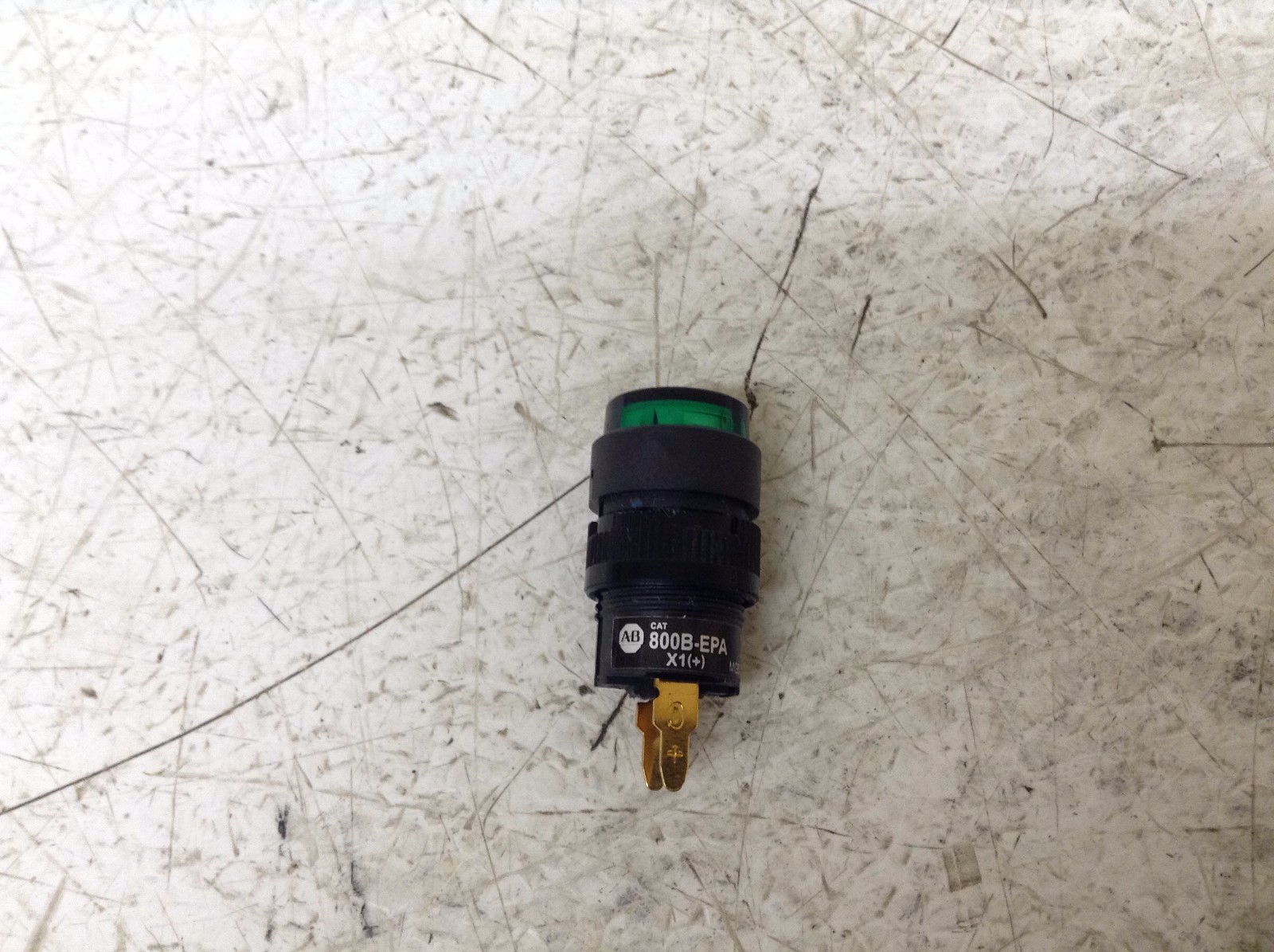 Allen Bradley 800B-EPA Green Momentary Push Button 800BEPA (TSC) | eBay