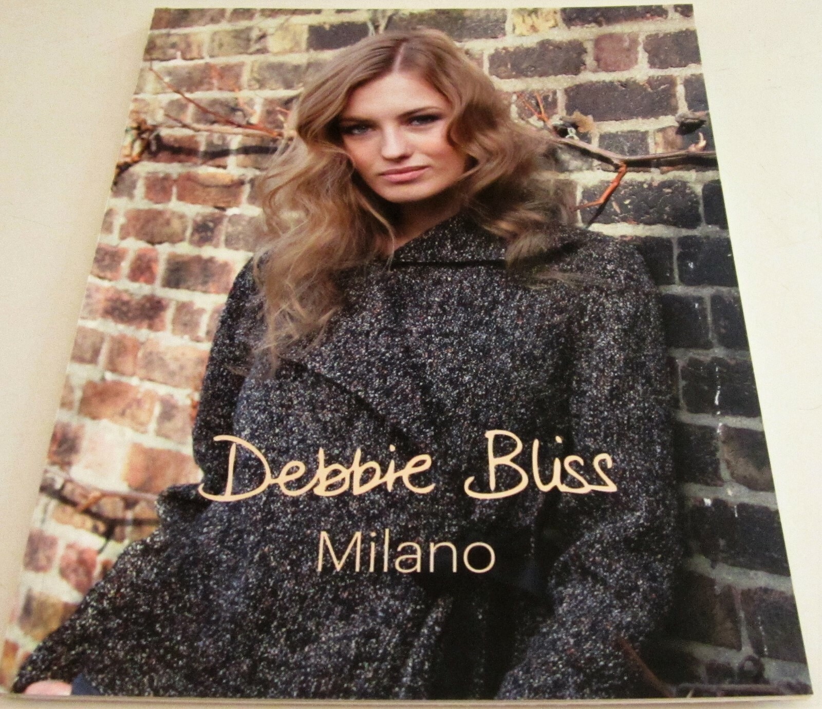 Debbie Bliss MILANO Knitting Pattern Book with 12 Designs for Women 32 ...
