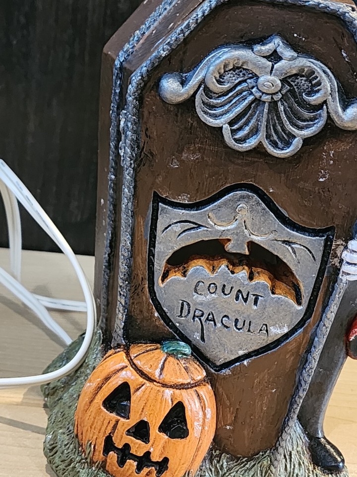 Wee Crafts The Count Dracula Halloween FINISHED Painted Kit Lights | eBay