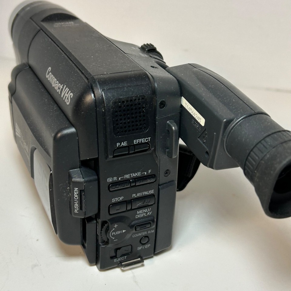 Vintage JVC Compact VHS Camcorder Model #Gr-AXM225U Untested No Battery ...