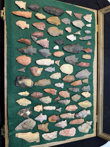 80+ Ancient Authentic Arrowhead Collection With Display Case From ...