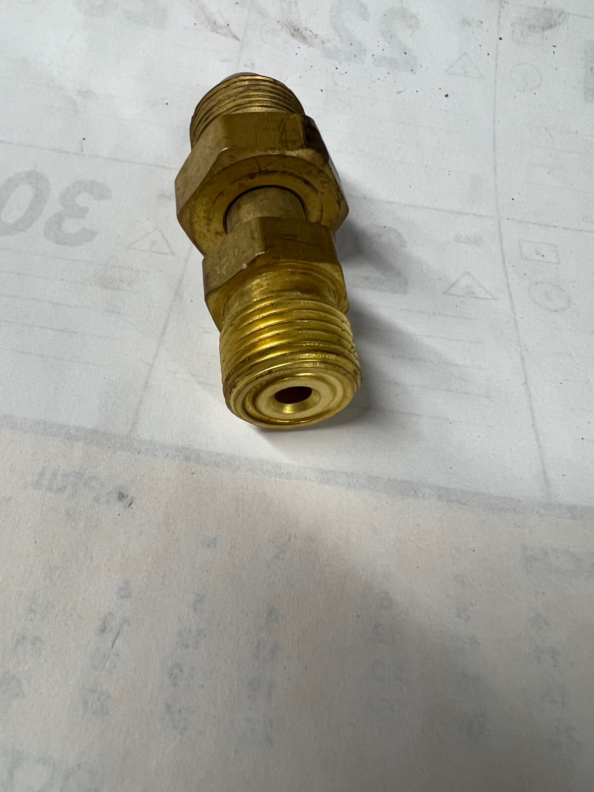 CGA-320 to CGA-580 Adapter CO2 to Argon - Superior A-809 / Western 806 ...