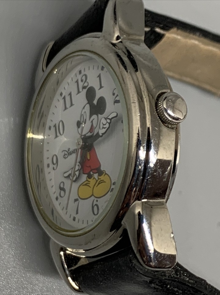 Vintage Disney Mickey Mouse Watch SII RRS377 WR 30 ATM Leather Band ...