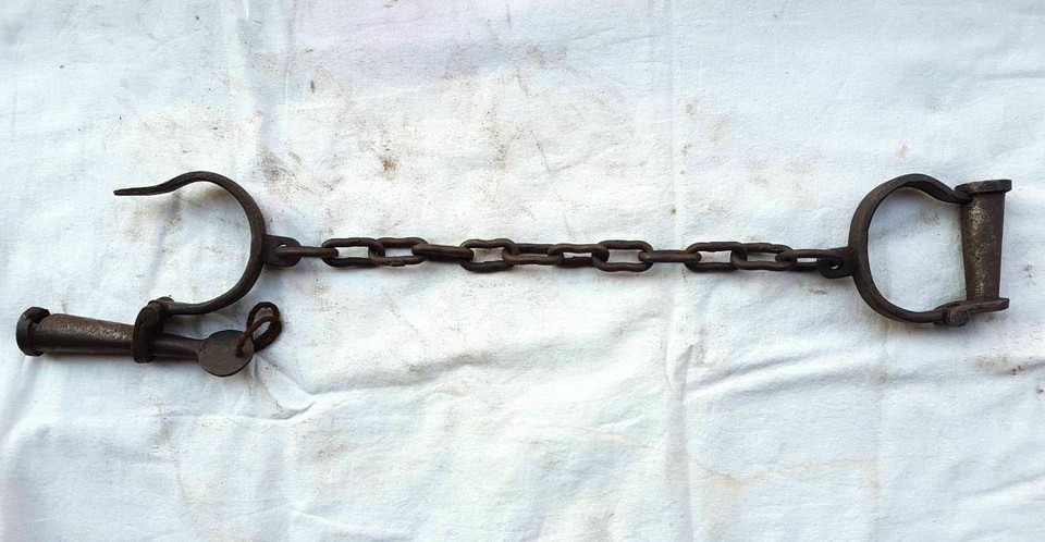 Antique Iron Handcrafted Heavy Chain Leg Cuffs Lock Key Handcuff | eBay