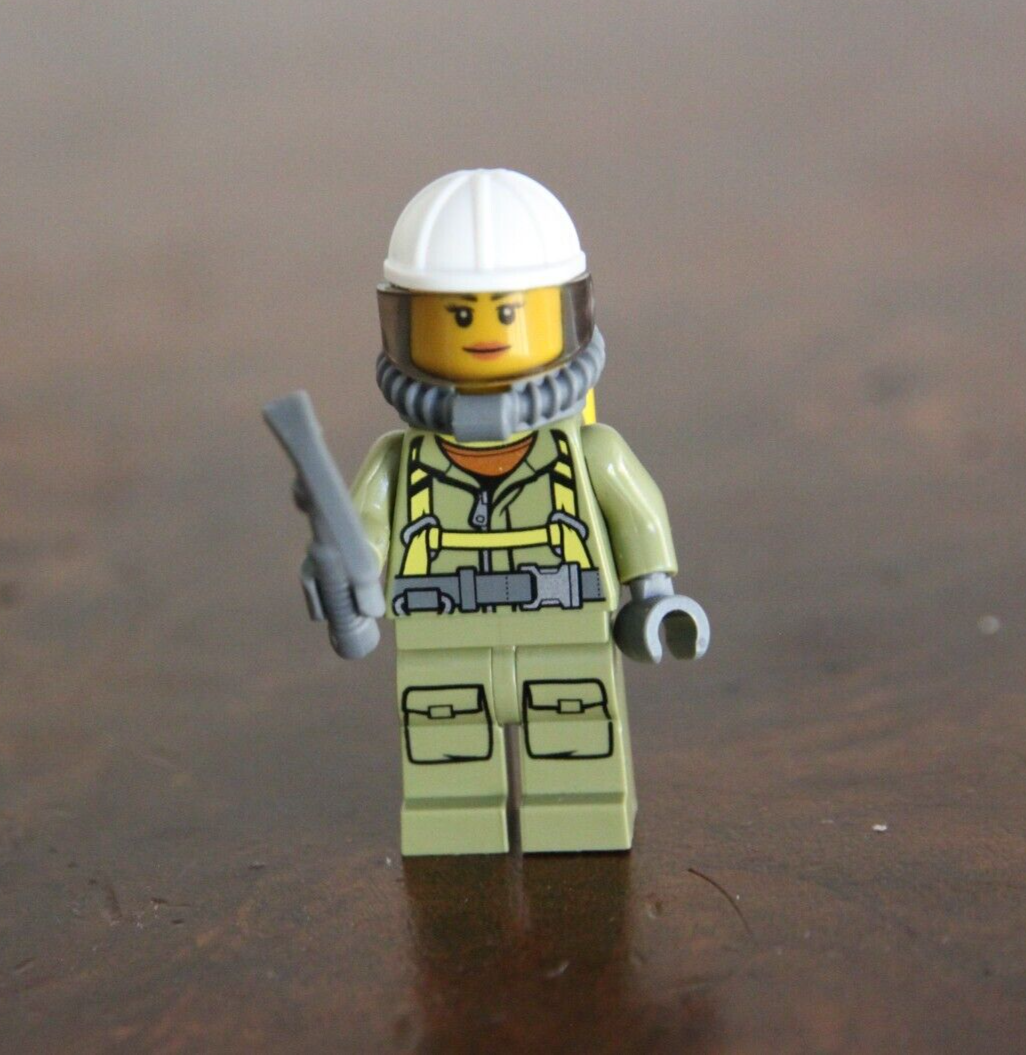 LEGO Minifig MINIFIGURE 60124 Female Researcher Explorer Volcano ...