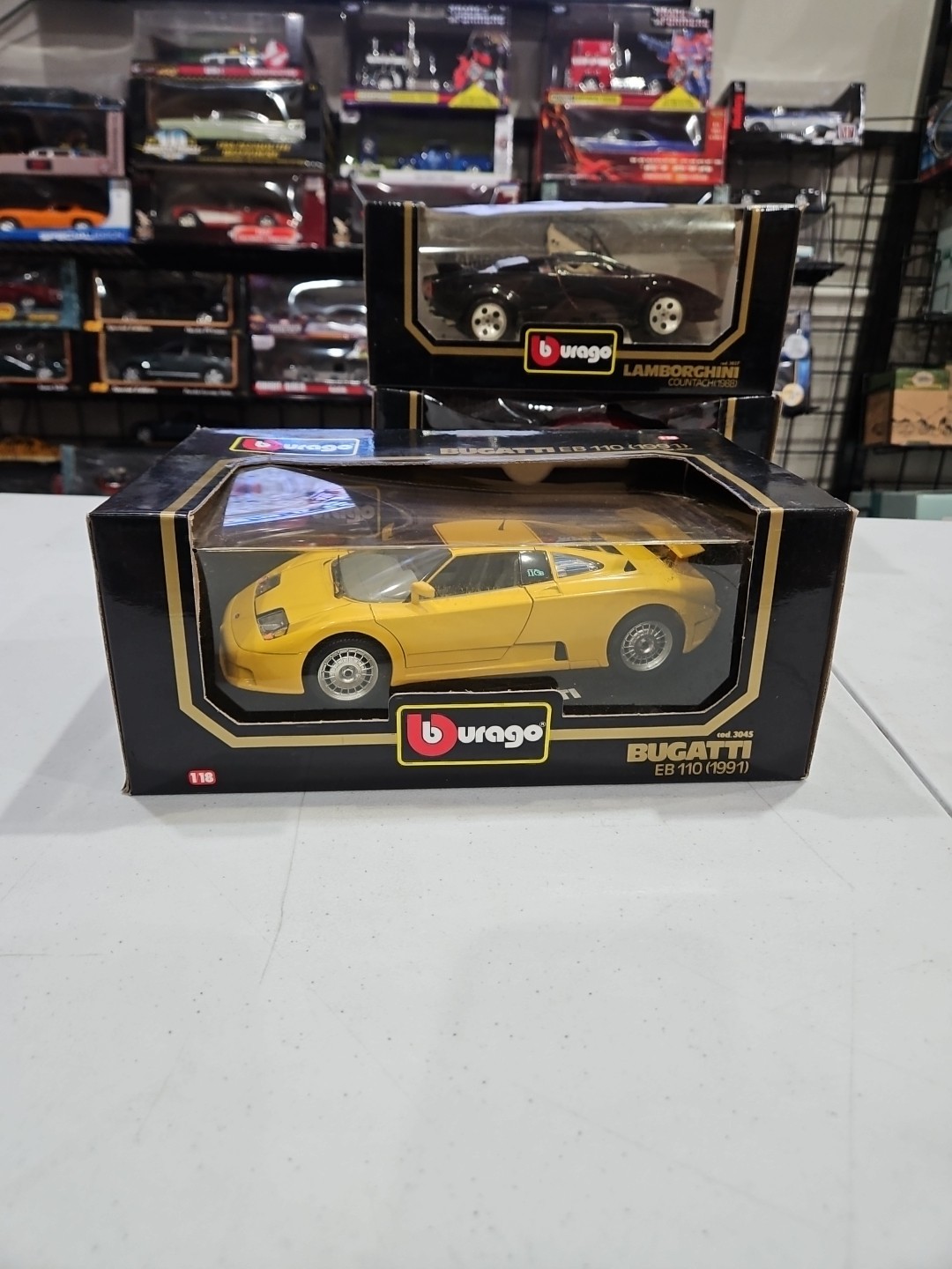 Burago 1/18 Scale Diecast 3045 Bugatti EB 110 1991 Yellow Exotic Car ...