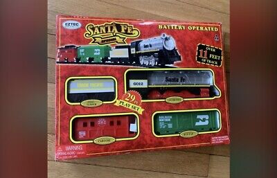 EZTEC Santa Fe Special 29 Piece Toy Train Set Battery Operated New Open ...