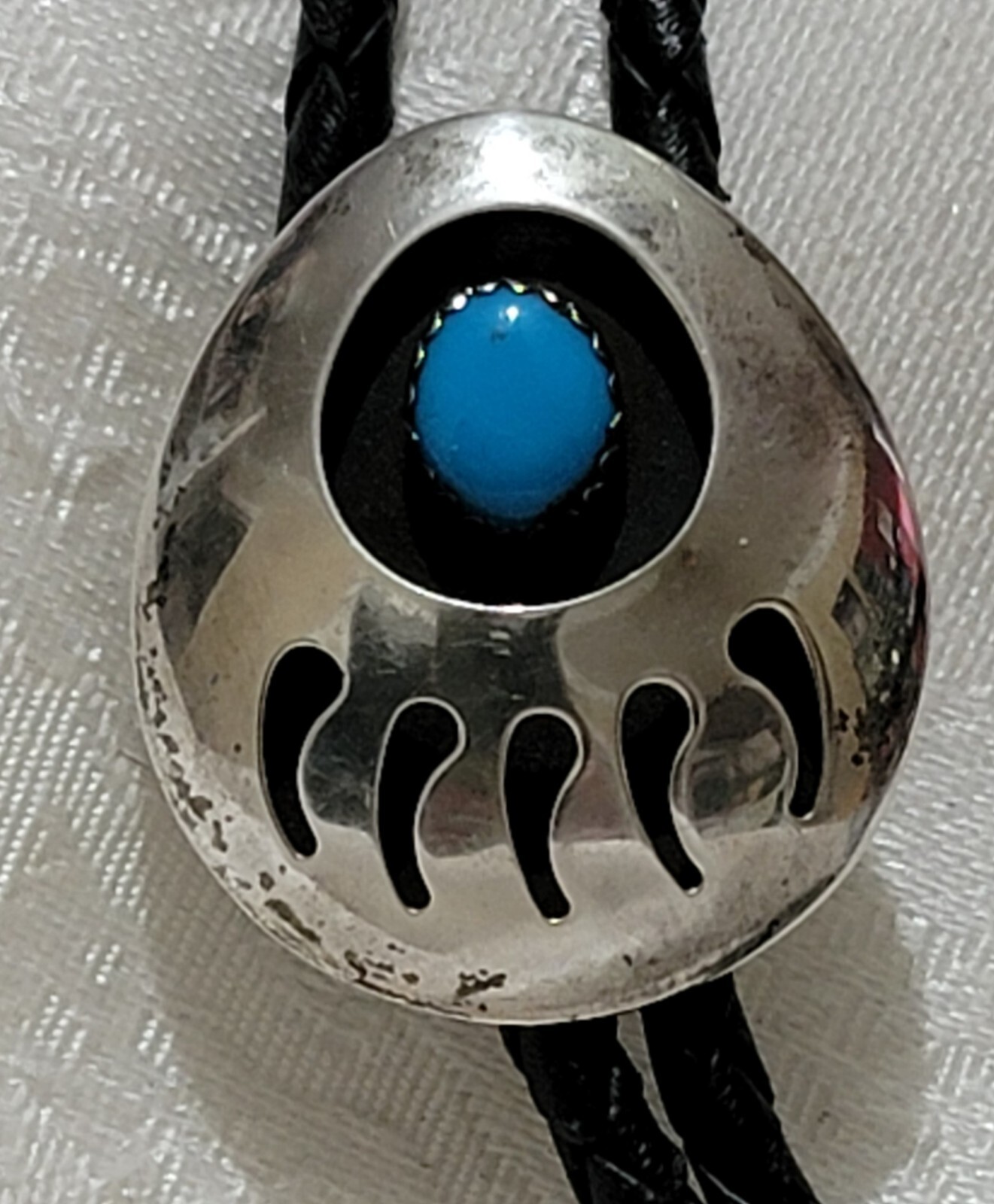 VINTAGE NAVAJO STERLING SILVER SHADOW BEAR CLAW BOLO … - Gem