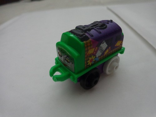 FISHER PRICE THOMAS & FRIENDS MINIS - DIESEL 10 JOKER PLASTIC ENGINE ...
