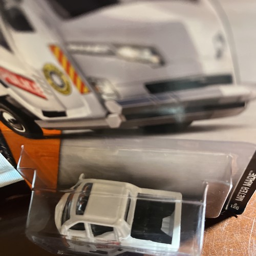 Matchbox MBX Adventure City (2014) White Police Meter Made Car 2/120 | eBay