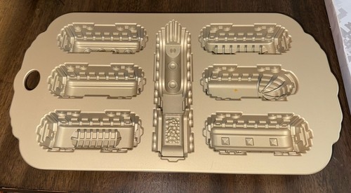 Nordic Ware Train Cake Mold Pan 7 Car Cast Aluminum Christmas USA ...