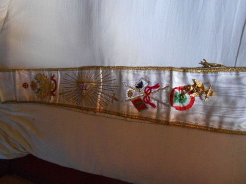 Scottish Rite Sash 1950, 33rd degree, with gold thread hand embroidered ...