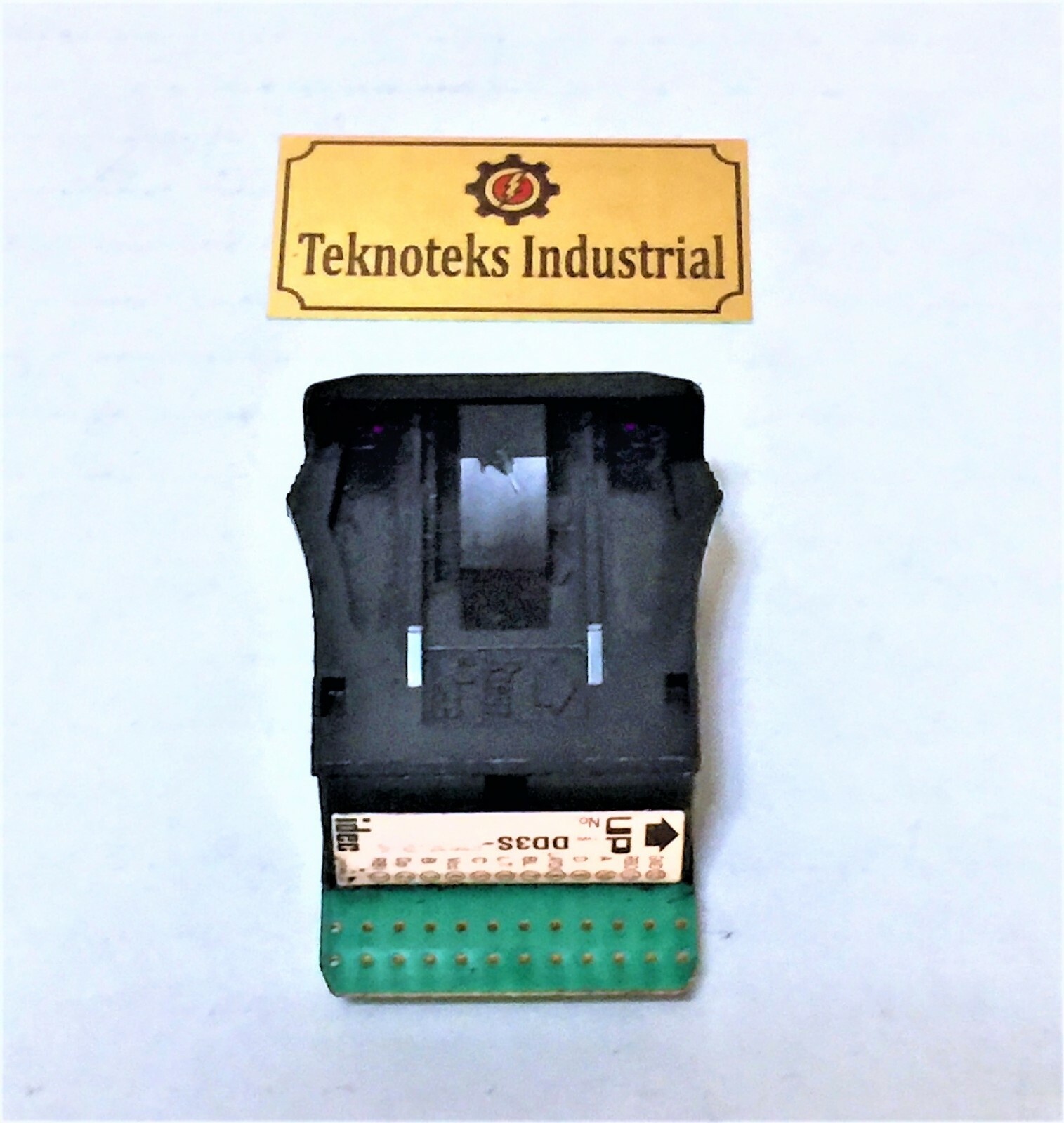 IDEC DD3S-F31N-R-S SINGLE LED DISPLAY | eBay