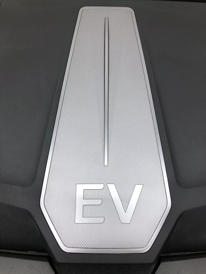 Front Hood Compartment Storage Box Assembly 86710CV100 ⭐OEM⭐ Kia EV6 ...