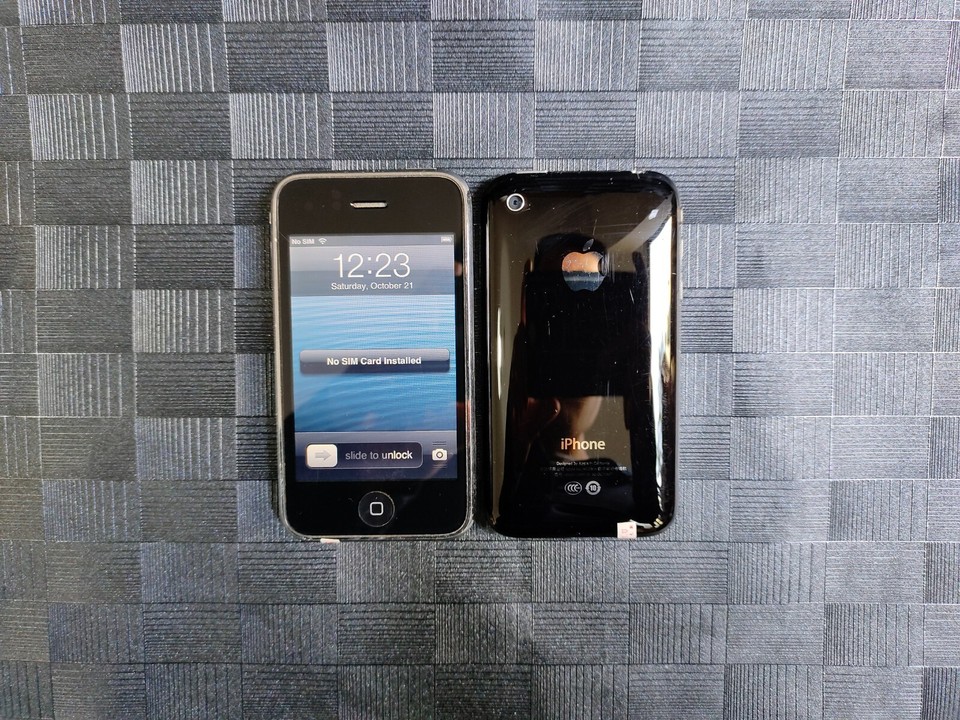 Apple iPhone 3GS (iPhone 3rd gen) 8/16/32GB Black/White UNLOCKED Good ...