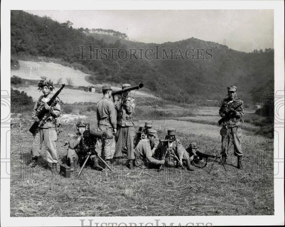 1951 Press Photo Trainees & Weapon at Japan's National Police Reserve ...