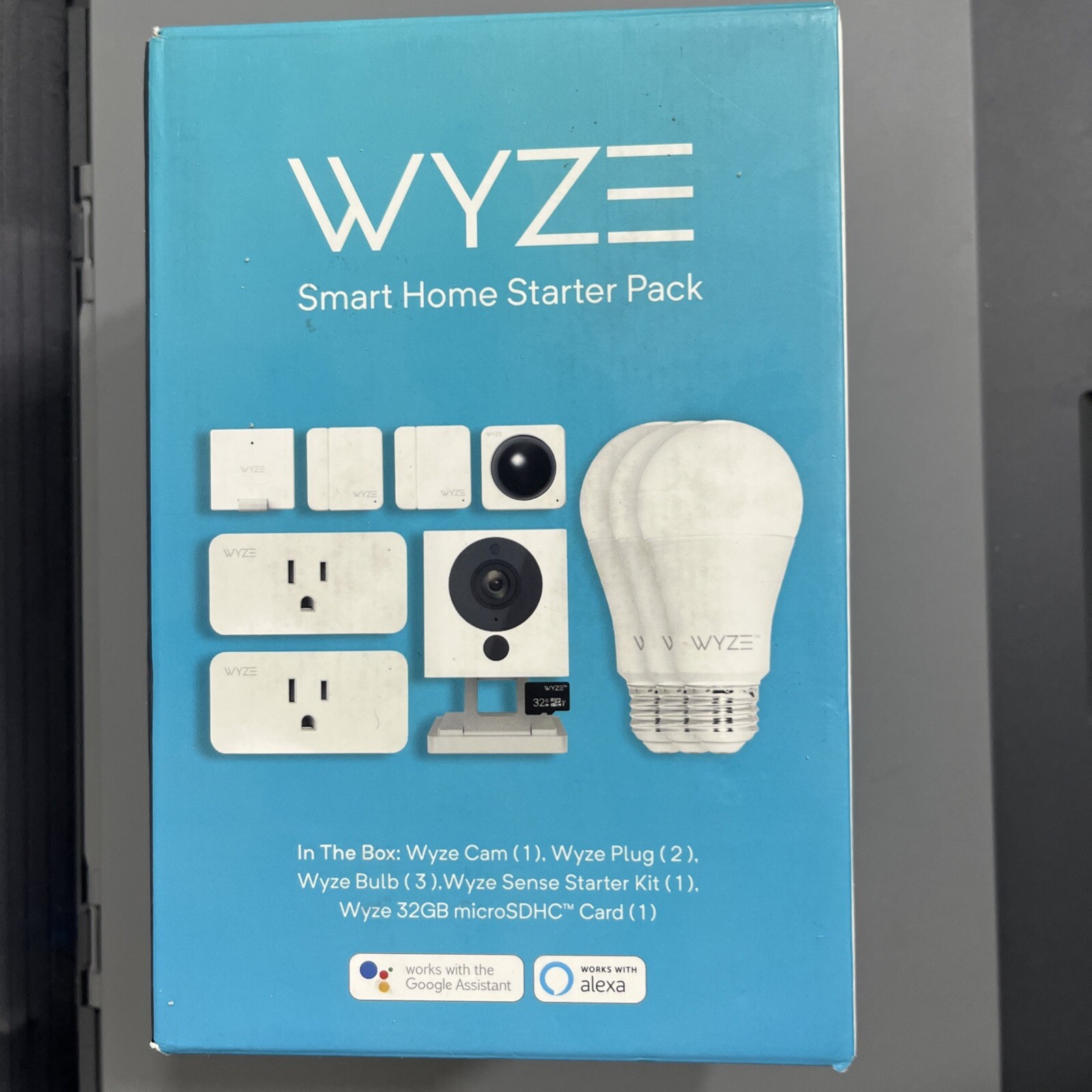 Wyze Smart Home Starter Pack Camera, Motion Sensor, Smart Plugs, Bulbs ...