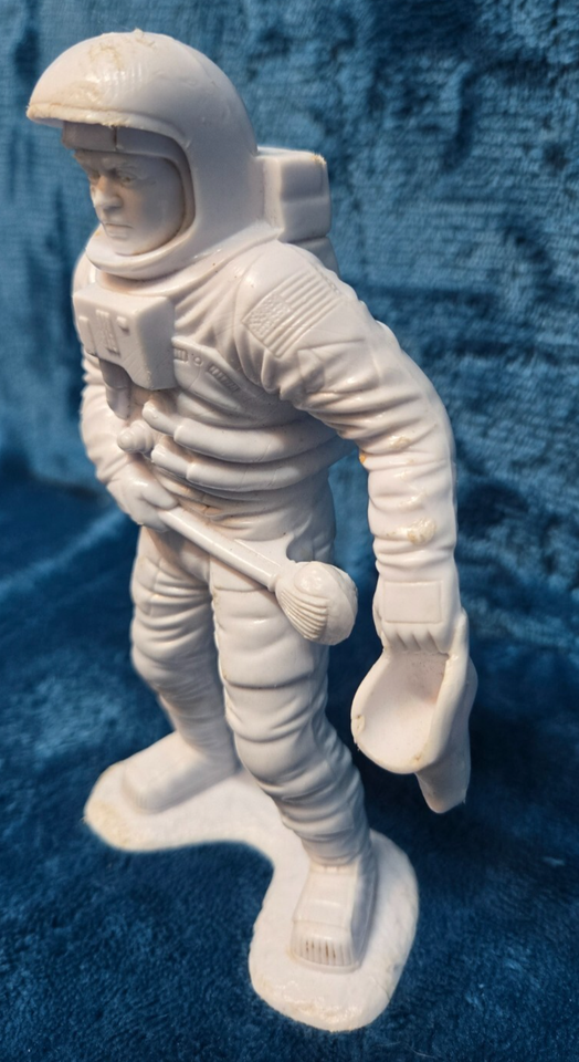 1970's Louis Marx 6" White Plastic NASA Astronaut Figure w/Sample Stick ...