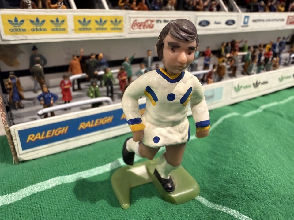 Striker Parker Palitoy Leeds Utd home team 1986 burton kit football ...