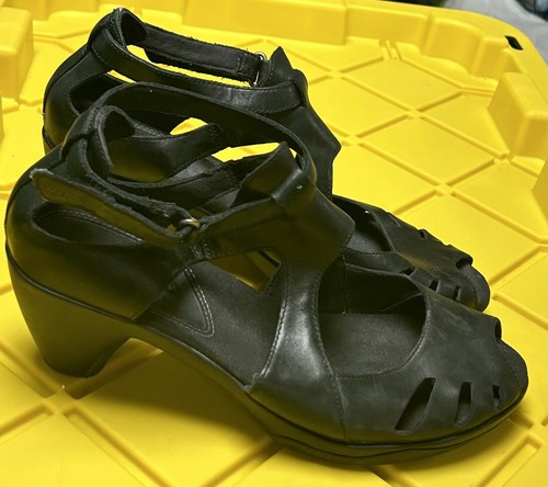 Merrell Women’s Evera Shift Leather Cycling Shoes Sandals Heels Size 9. ...