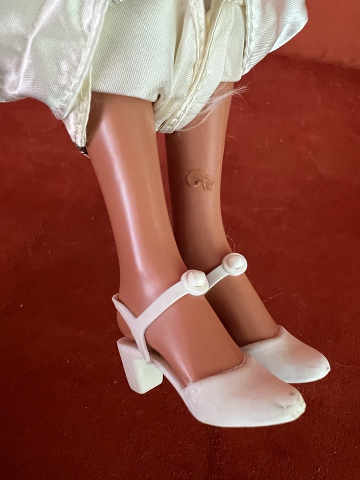 Pretty Vintage 1970s Mattel #9828 Supersize Barbie Doll Blonde Unboxed ...