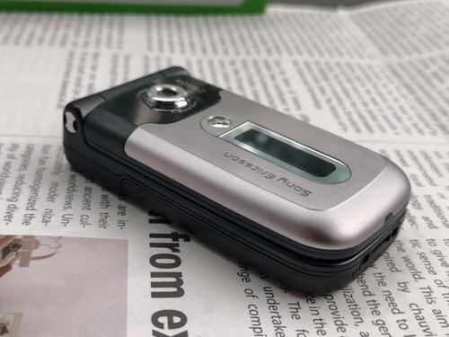 Sony Ericsson Z550 Z550i Z550a Unlocked 2G 25MB 1.3MP Clamshell phone ...