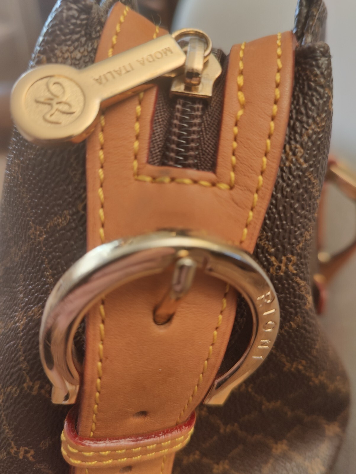 RIONI MODA ITALIA LADIES TRAVELER BAG WITH DETACHABLE SMALL PURSE ...