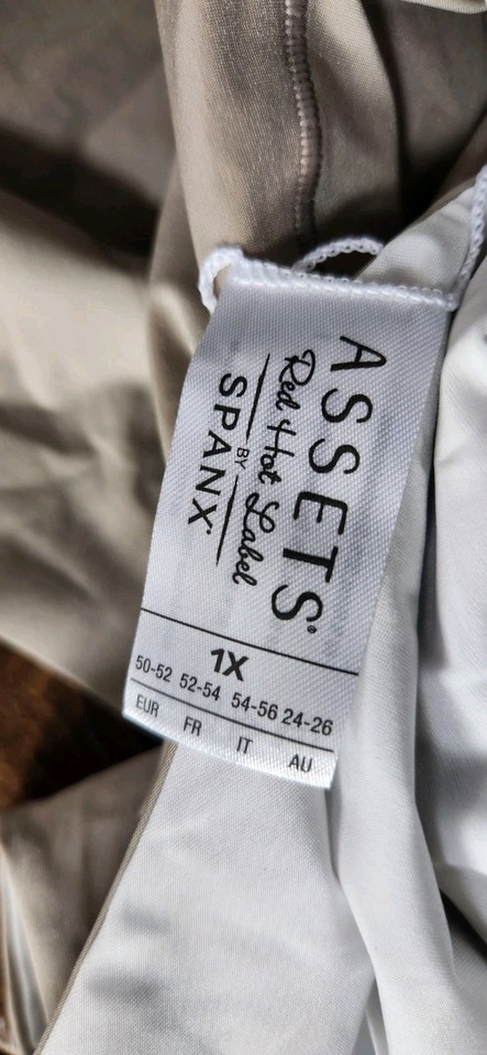 NWT Assets Red Hot Label BY SPANX 4 Way White/ Beige Slip Size 1X TANK ...