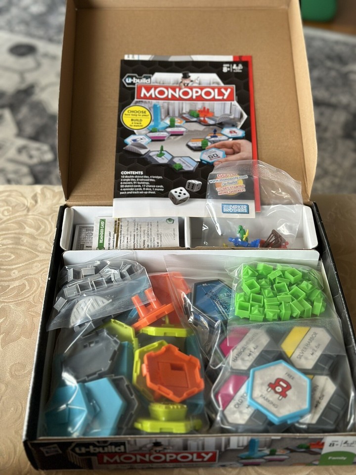 Hasbro U-Build Monopoly Board Family Game Choose How Long You Play Ages ...