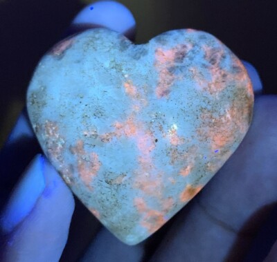 250ct Hackmanite Heart from Afghanistan | eBay