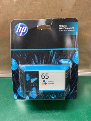 Hewlett Packard - 1 Original HP 65 Tri-Color Ink Cartridge EXP: 8/24 ...