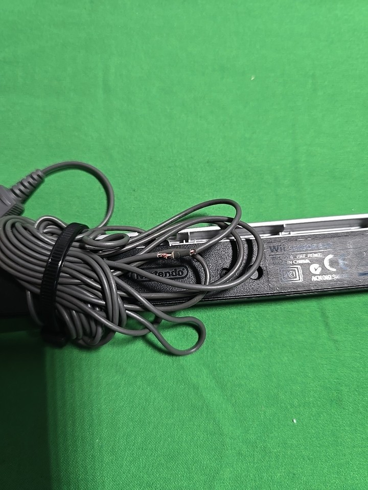 Nintendo Wii, White, Gamecube Compatible With 11 Video Games And No ...