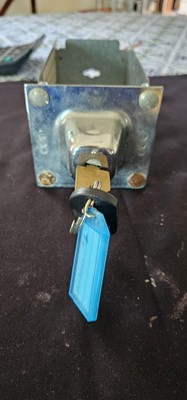 Used Greenwald Coin Laundry Box With 1 Sentinel S7096 Key | eBay