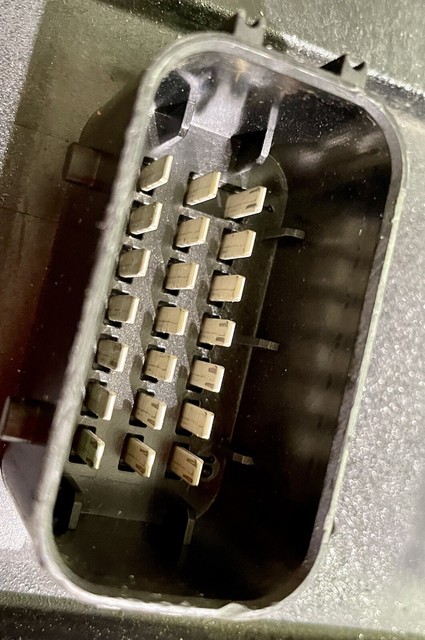 Kenworth ECM Q21-1077-3-103 Control Chassis Node 2016 Continental Mux3 ...